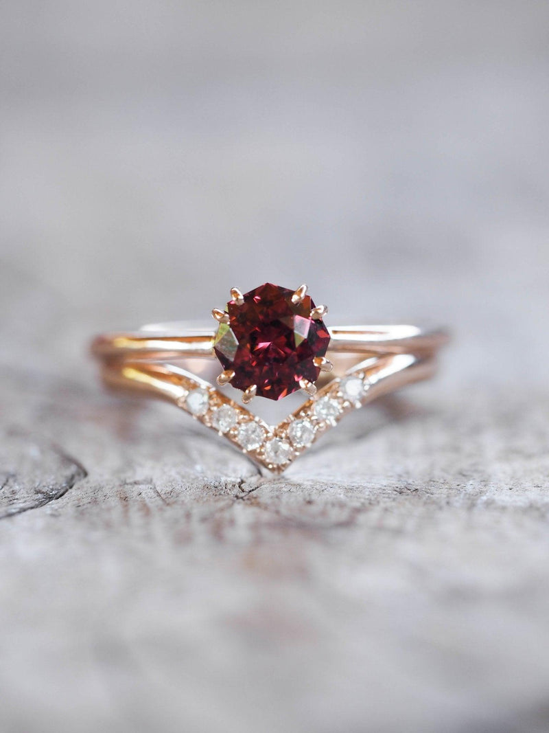 Custom V-shaped Nesting Ring in Gold - Gardens of the Sun | Ethical Jewelry
