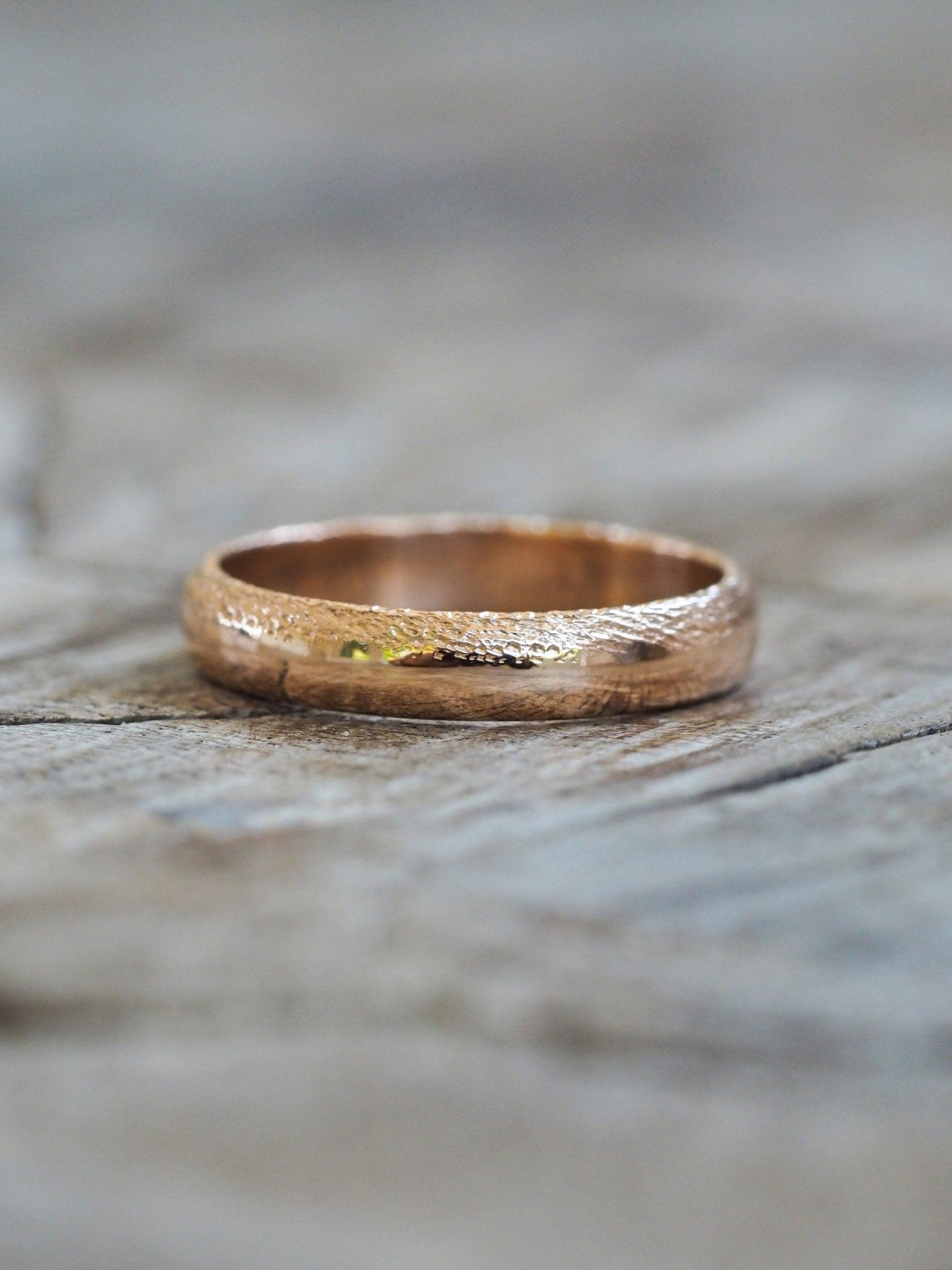 wabi-sabi-wedding-band-in-rose-gold-322720.jpg?v=1726553619